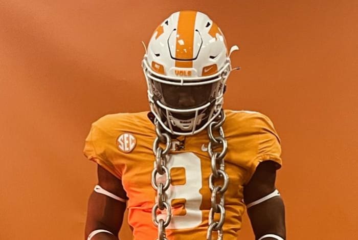 Tennessee Football Staffers Visit Kelvion Riggins - Sports Illustrated ...