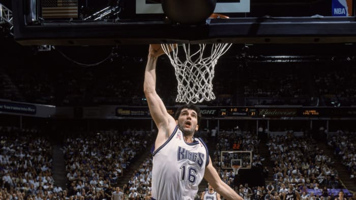 Andrej Stojakovic embraces shadow of famous NBA father Peja Stojakovic ...