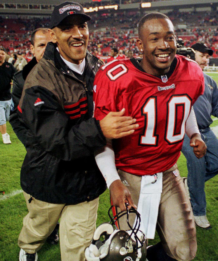 The NFL's Best Single-Season Win Streak by Team - Sports Illustrated