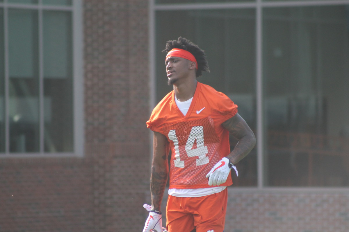 Overton making the most of his opportunity - Sports Illustrated Clemson ...