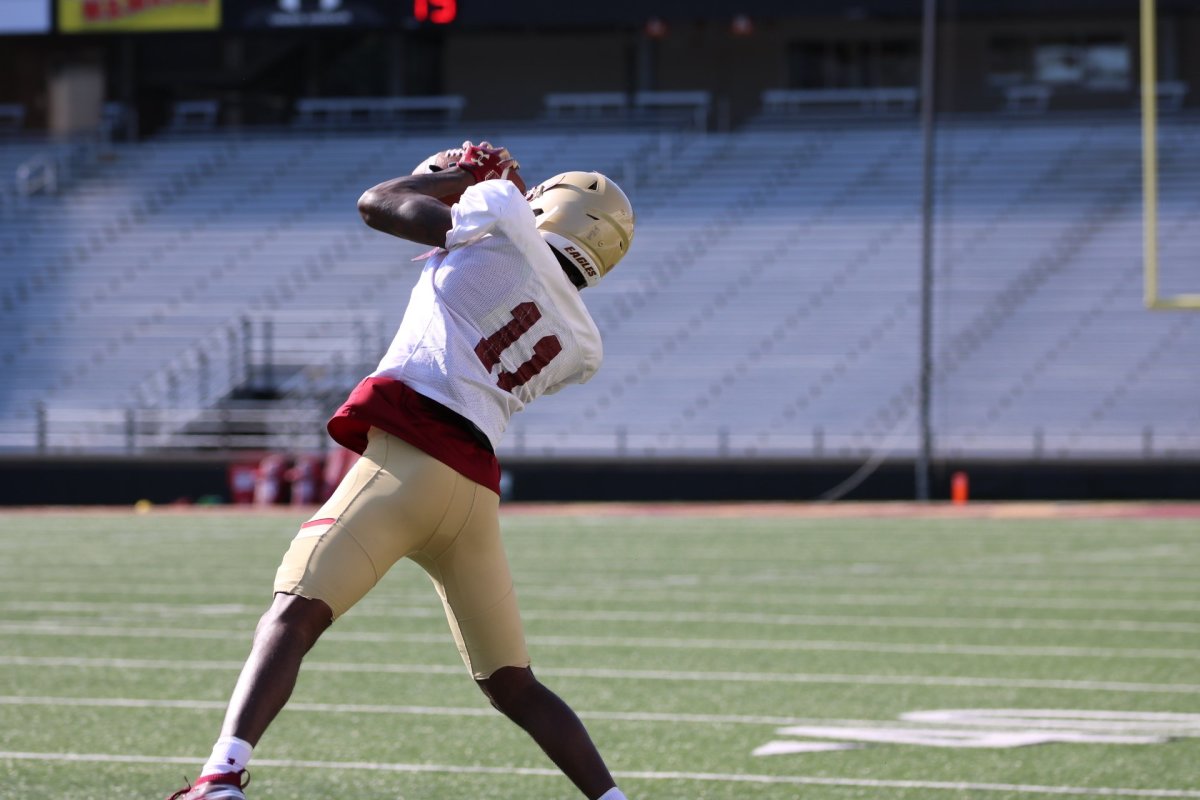 WR CJ Lewis Transfers to Bowling Green - Sports Illustrated Boston ...