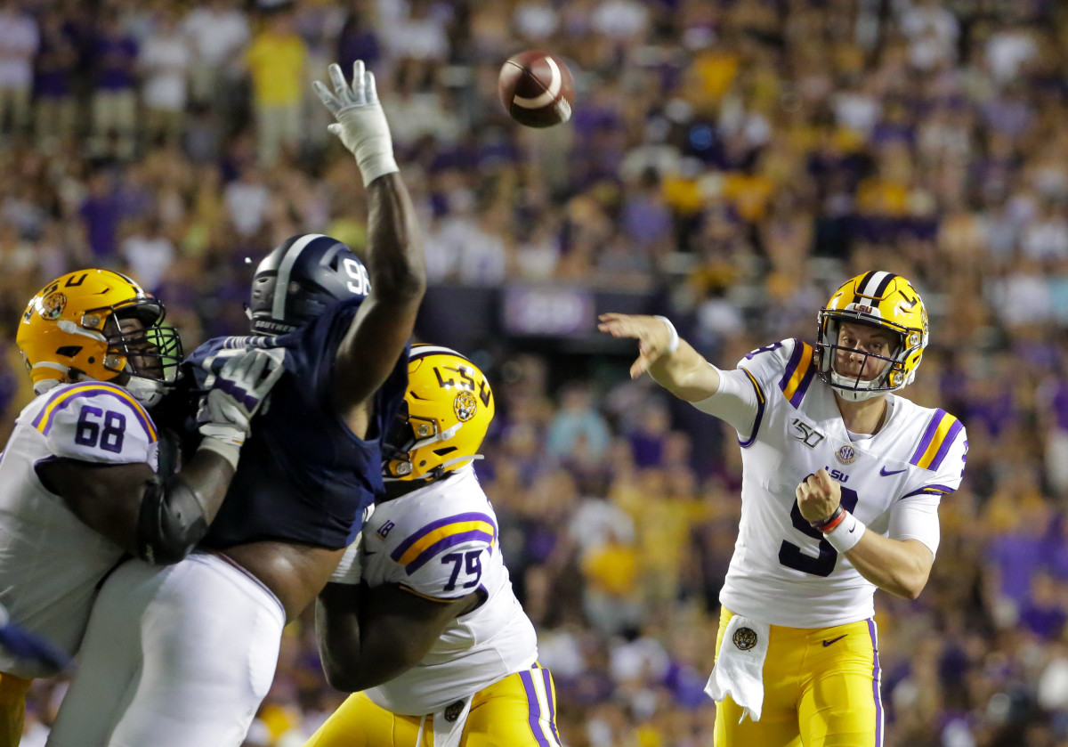 LSU dominates season opener 55-3 behind Burrow's historic night ...