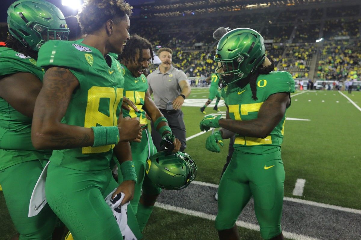 Flying High: Oregon Ducks Look to Expand on Dominant Performance ...
