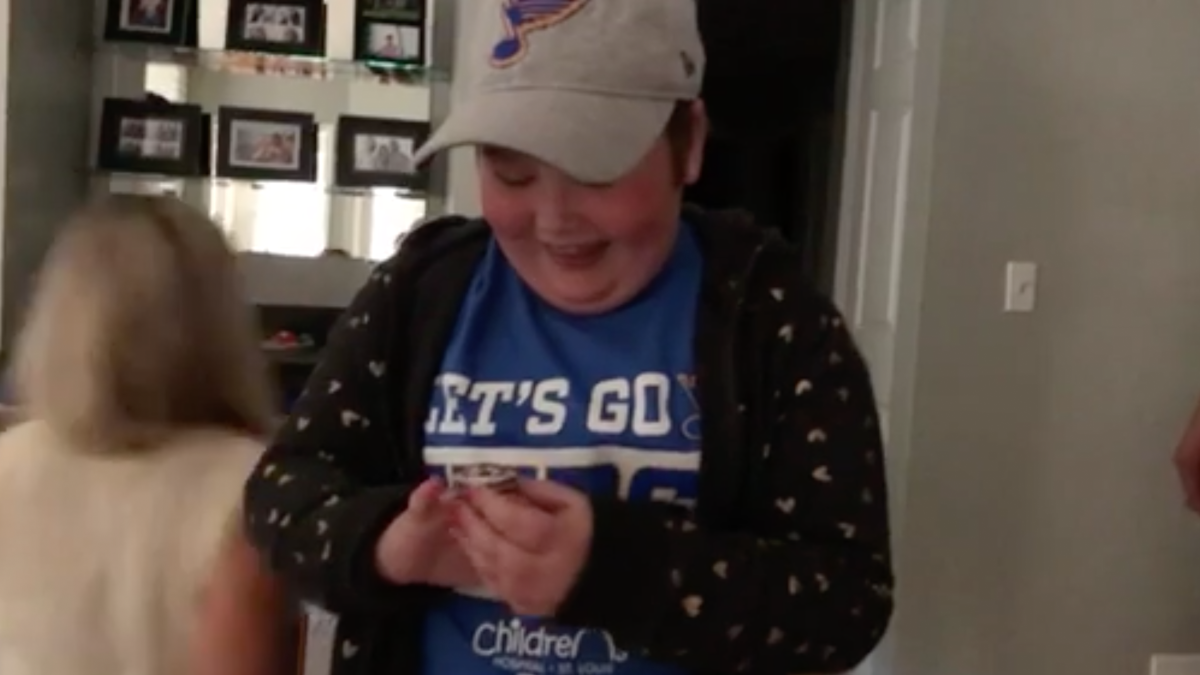 Blues give superfan Laila Anderson Stanley Cup championship ring ...