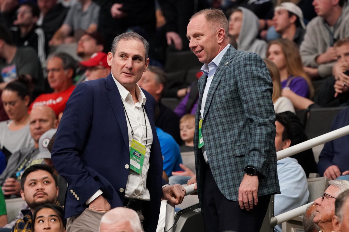 Oregon AD Rob Mullens Has No Plans of Flying Out of Eugene - Sports ...