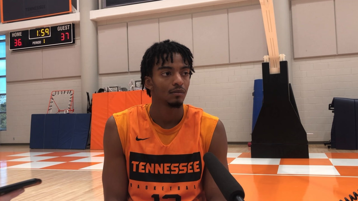 VIDEO: Vols guard Jalen Johnson meets with reporters at media day ...