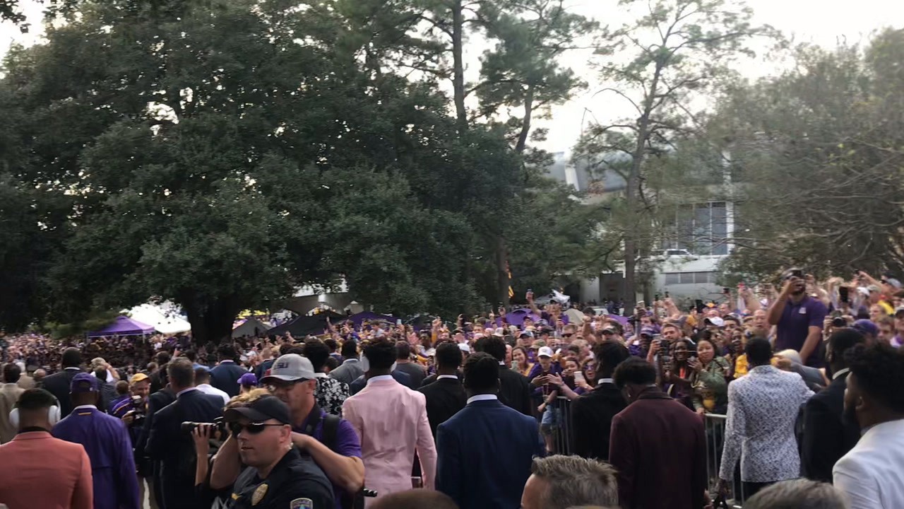 Pregame notes/video as LSU prepares to kickoff with Florida - Sports ...