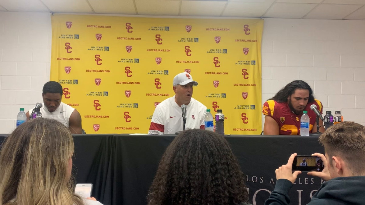 Clay Helton: USC Defense Studied Deshaun Watson, Patrick Mahomes, Lamar ...