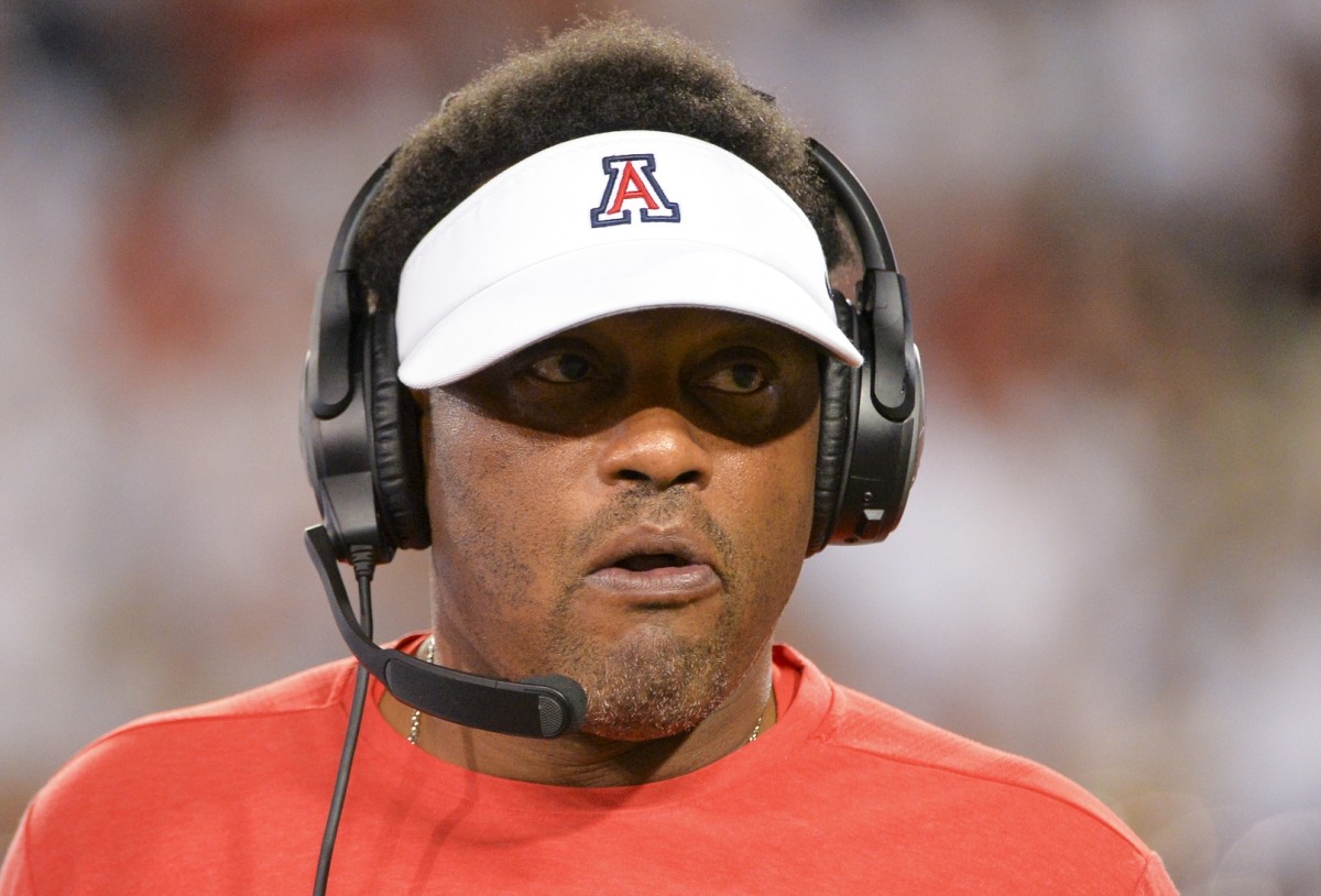 Arizona football: Sumlin turns to Cecil as coordinator amid defensive ...
