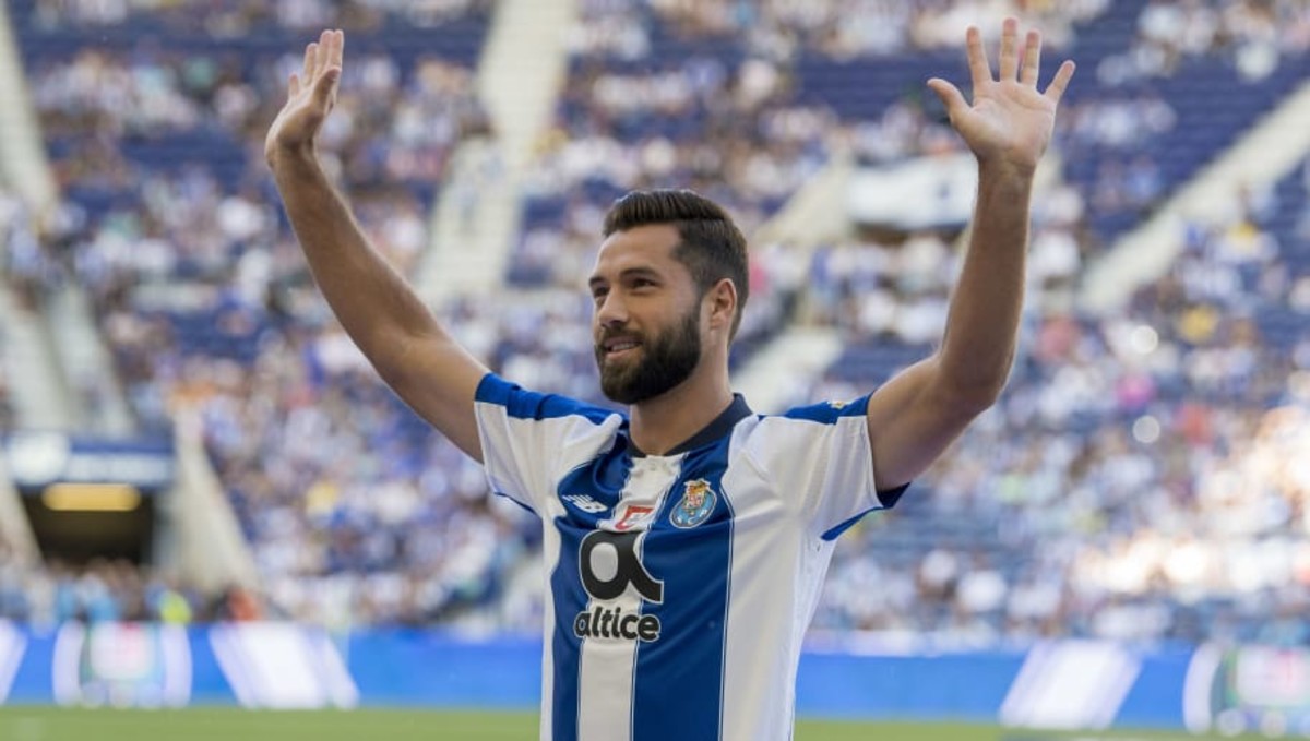 Felipe Unveiled as New Atletico Madrid Star Ahead of Signing 3-Year ...