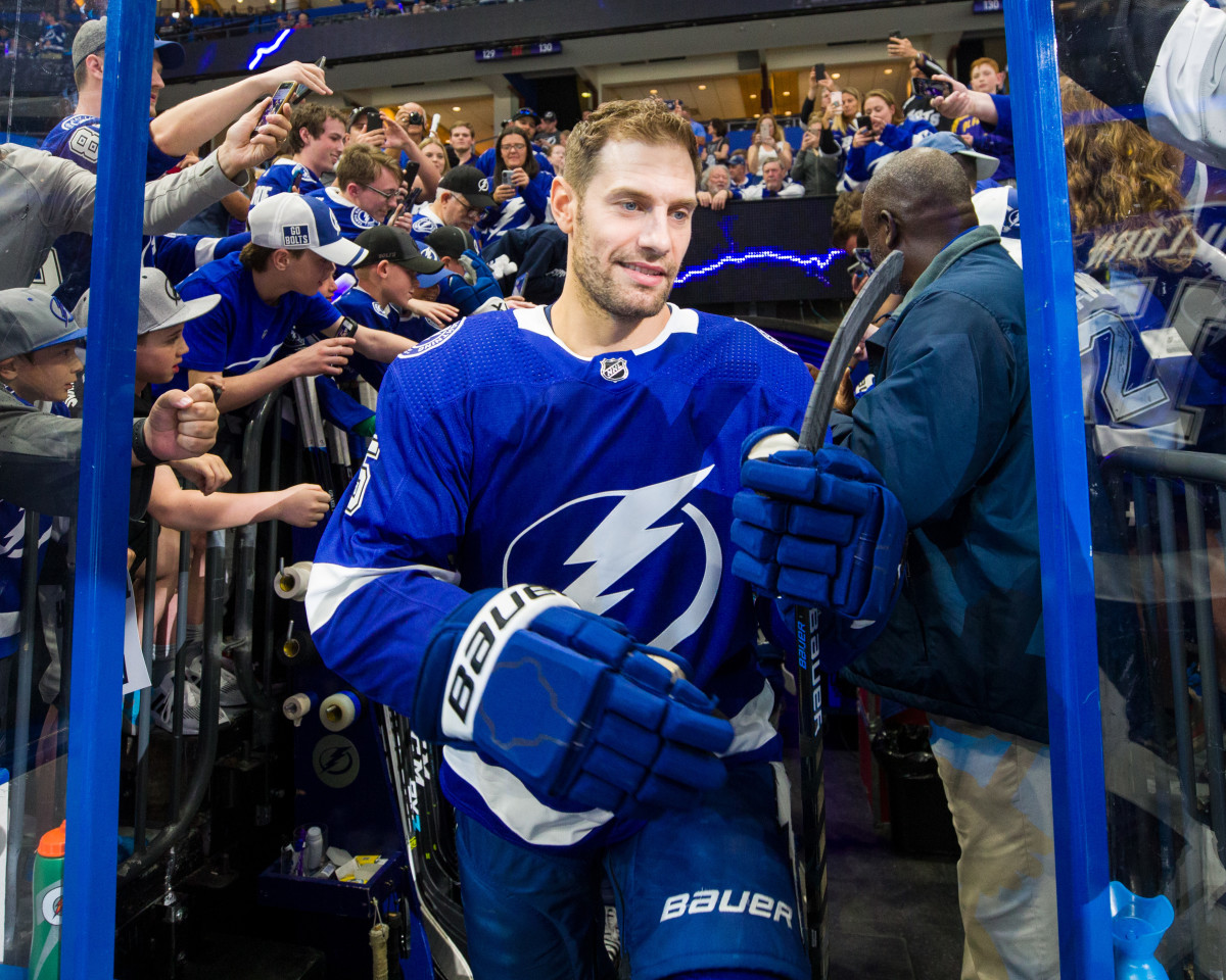 Dan Girardi: Former Rangers, Lightning D retires after 13 seasons ...