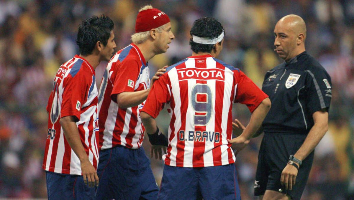 El 'Venado' Medina desacredita al actual tridente ofensivo de Chivas ...
