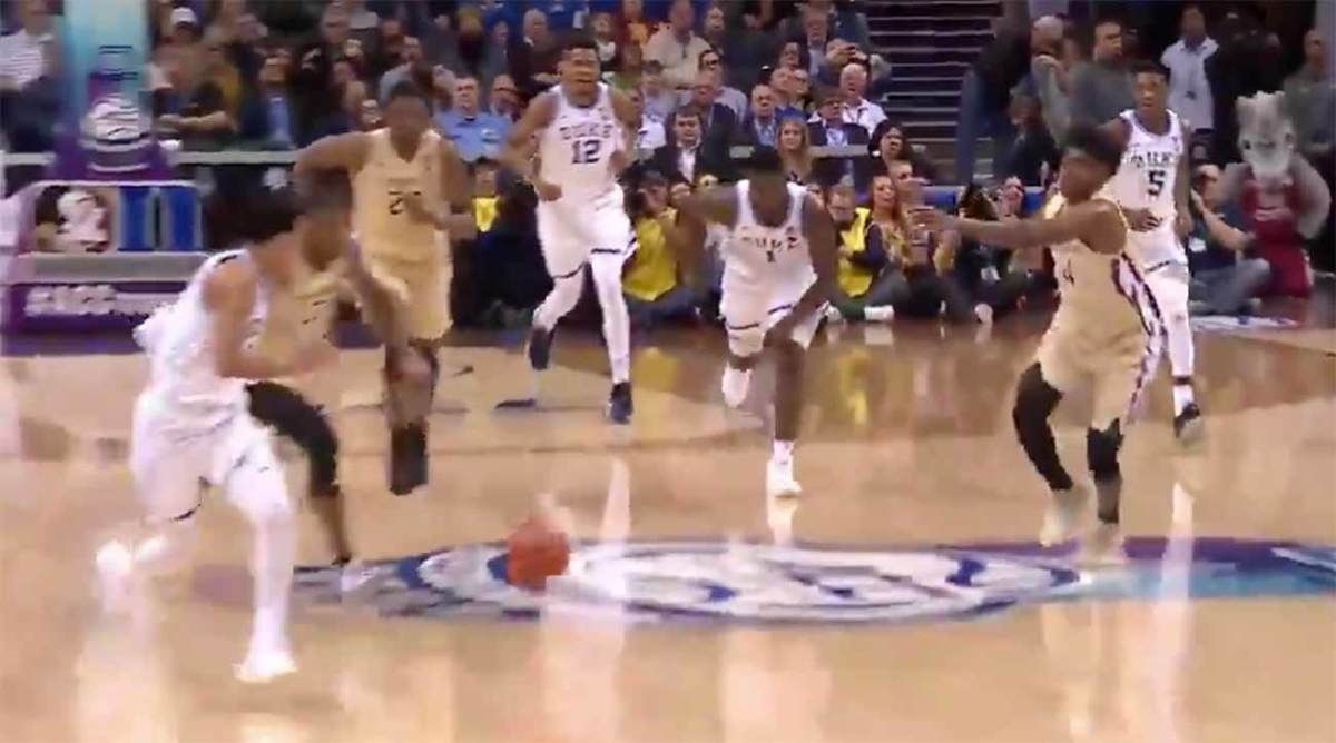 Bounce Pass Basketball