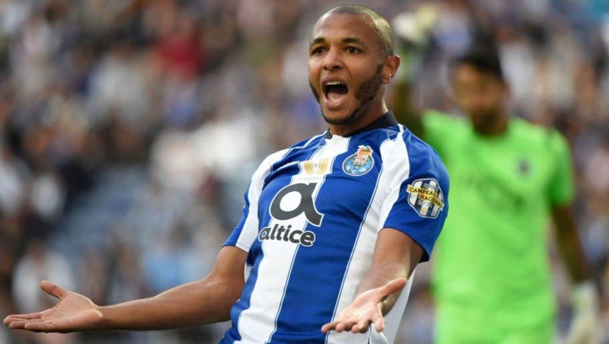 Yacine Brahimi in 'Very Advanced Negotiations' With Arsenal Following ...