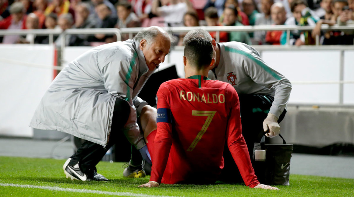 Cristiano Ronaldo injury: Juventus won't risk star vs Ajax if not fit ...