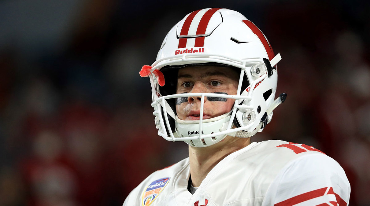 Alex Hornibrook: Wisconsin QB enters NCAA transfer portal - Sports ...