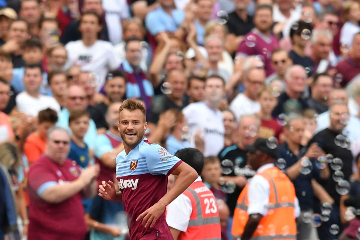 West Ham 2-0 Norwich: Report, Ratings & Reaction as Dominant Hammers ...