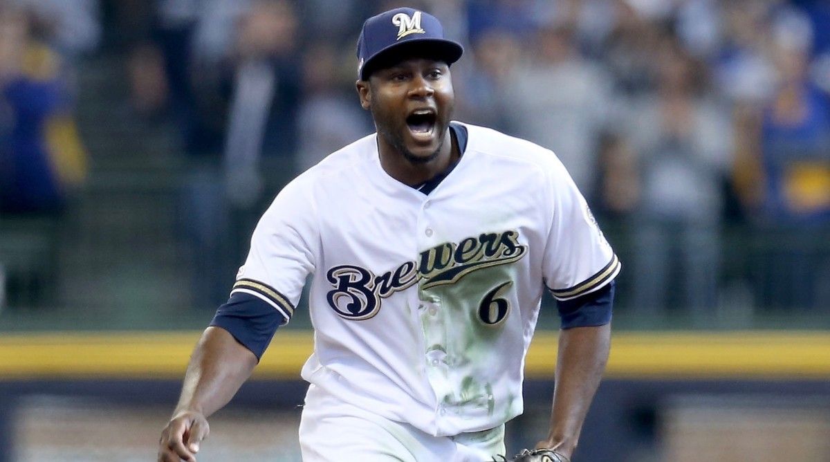 Watch: Brewers OF Lorenzo Cain robs homer to clinch win - Sports ...