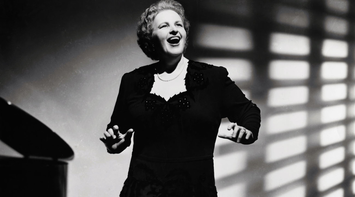 Why the Yankees stopped playing Kate Smith's God Bless America song ...
