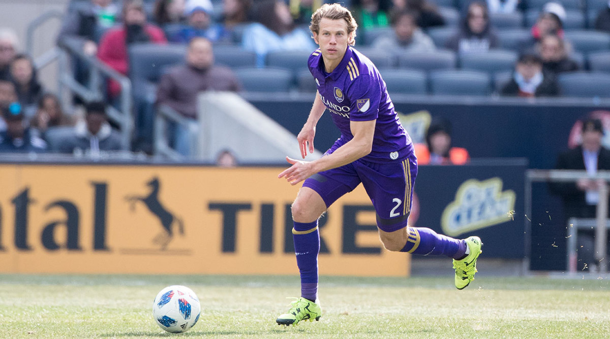 Jonathan Spector: Former U.S defender signs with Hibernian - Sports ...
