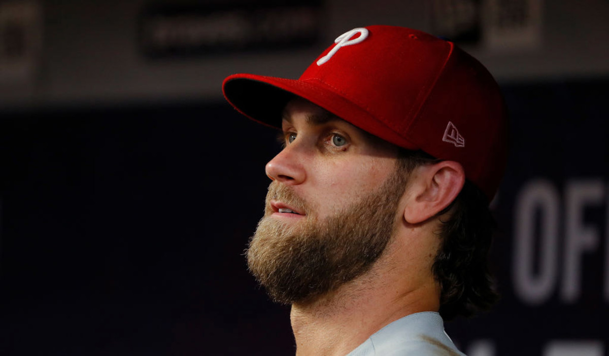 Bryce Harper becomes first to reach 200 HRs, 1,000 hits in same at-bat ...