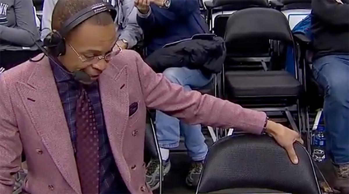 Gus Johnson gives emotional tribute to stat spotter's late son (video ...