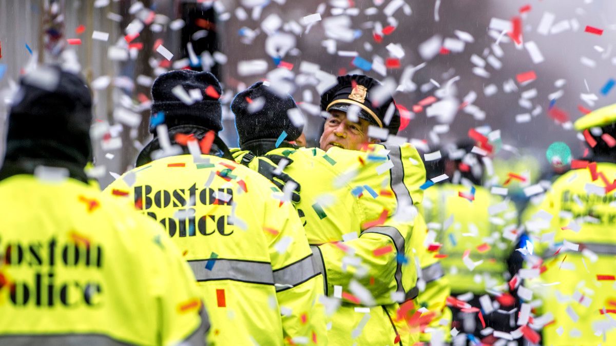 Patriots parade: Boston police attempt field goal (video) - Sports ...