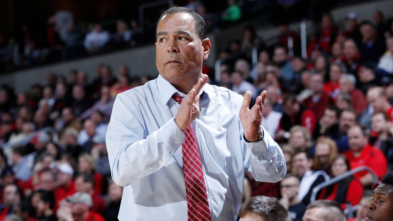 Houston's Kelvin Sampson: Deserving of the National Coach of the Year ...