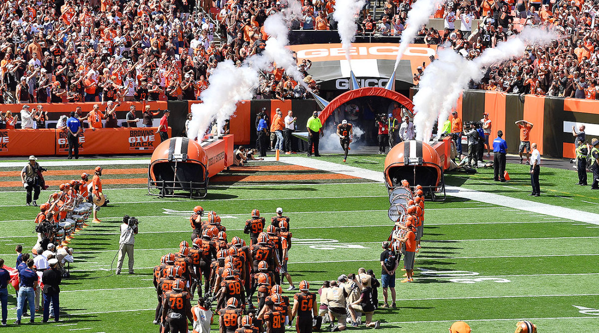 Cleveland Browns fans remain desperately hopeful this season - Sports ...