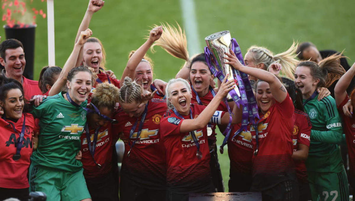 Man Utd Stars Juan Mata and Amy Turner Name Idols as Club Prepare for ...