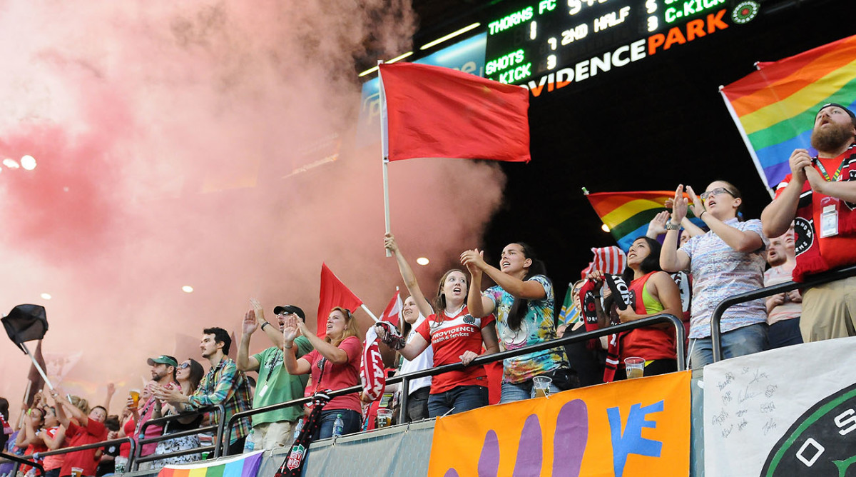 North Carolina Courage-Portland Thorns match brings NWSL-record crowd ...