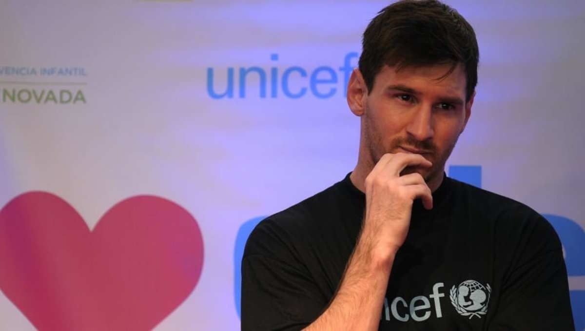 Lionel Messi se vuelve a unir a la campaña 'Un Sol para los Chicos' de ...