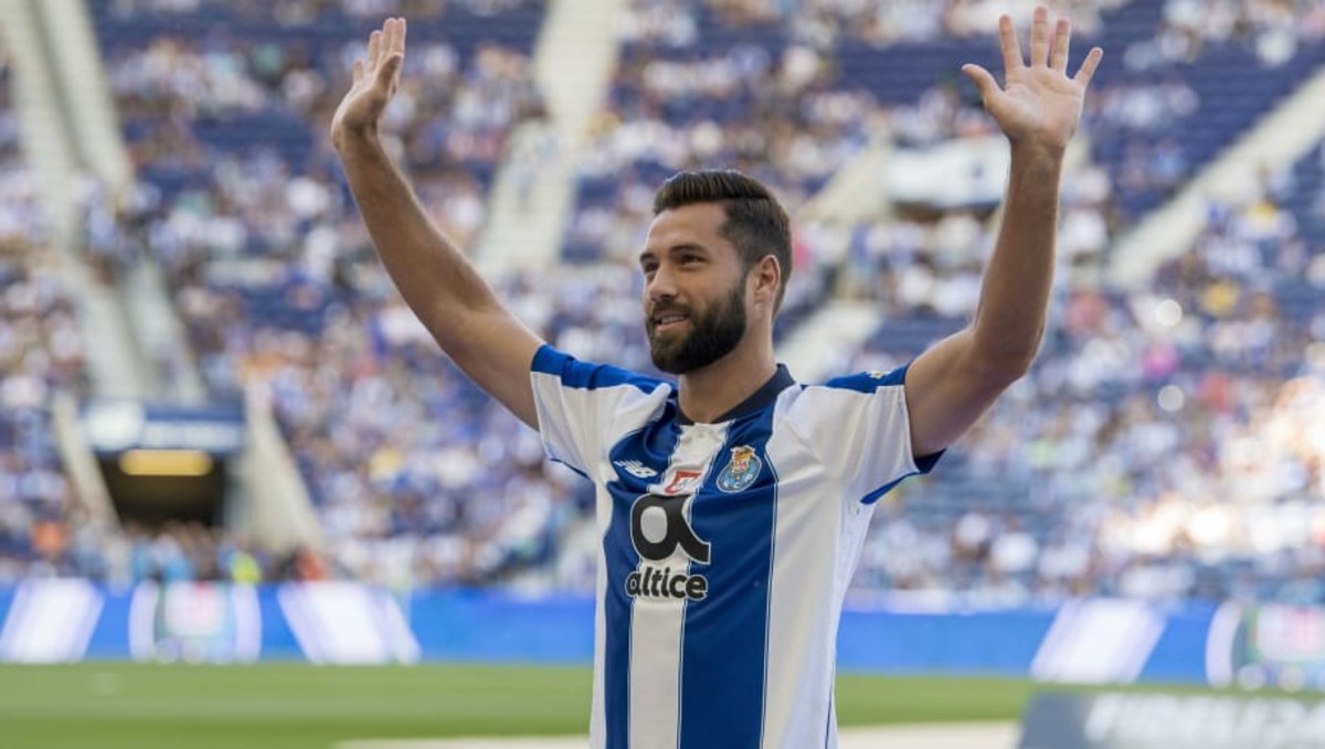 Atletico Madrid Confirm Signing of FC Porto Defender Felipe as Rebuild ...