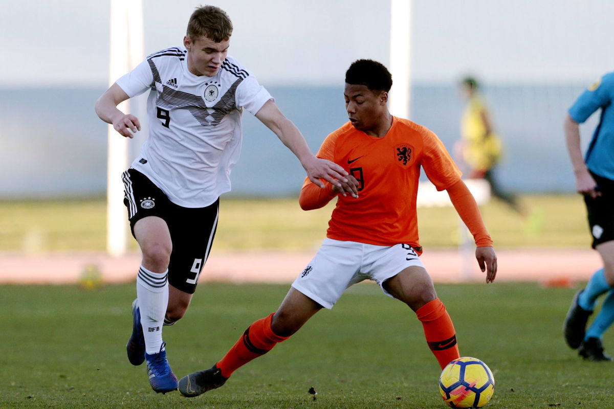 Dillon Hoogewerf: 5 Things to Know About Manchester United's First ...