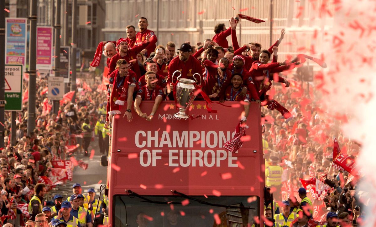 Liverpool CEO Makes Sir Alex Ferguson Dig With Famous Perch Quote ...