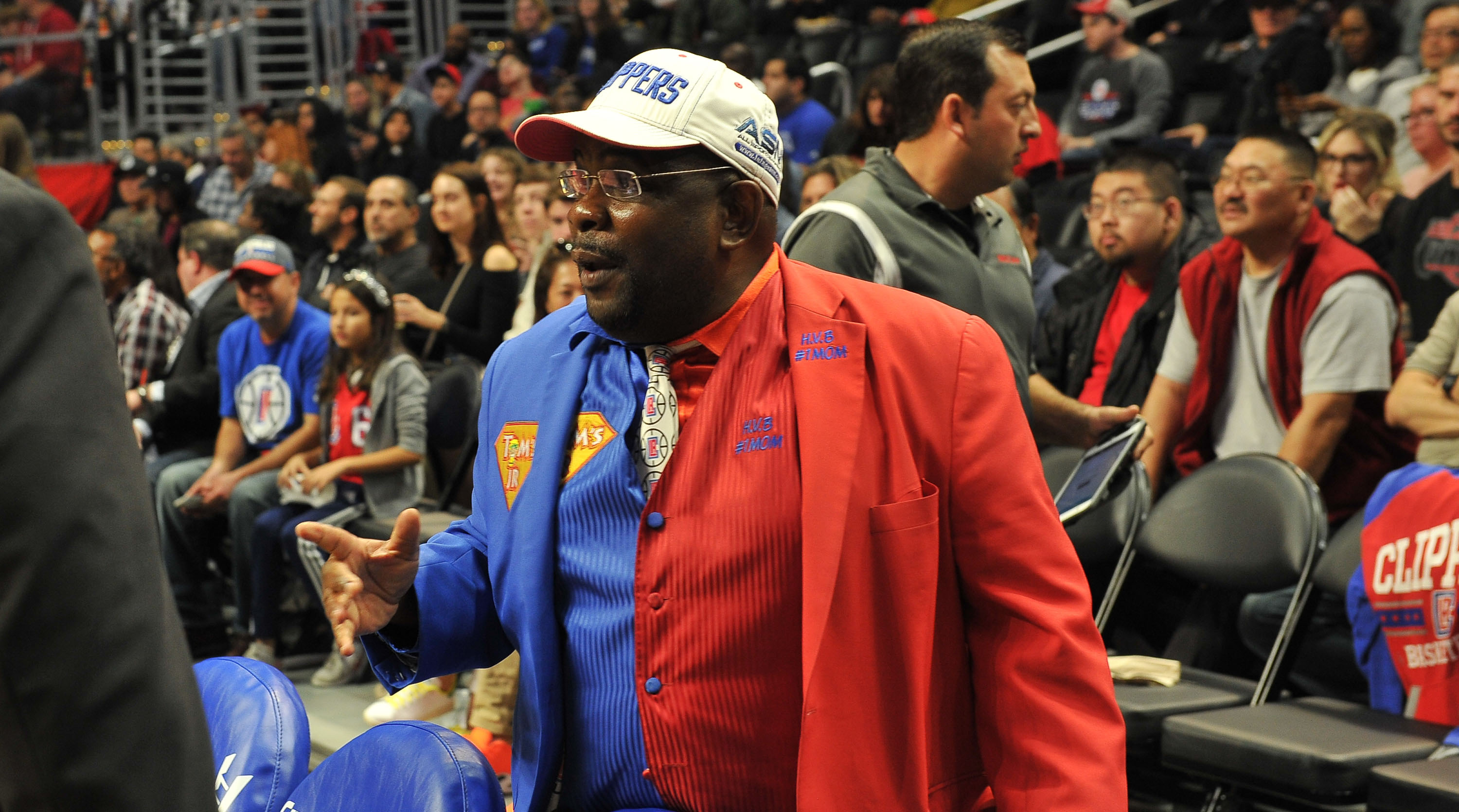 Superfan Clipper Darrell relishes Kawhi Leonard, Paul George additions ...