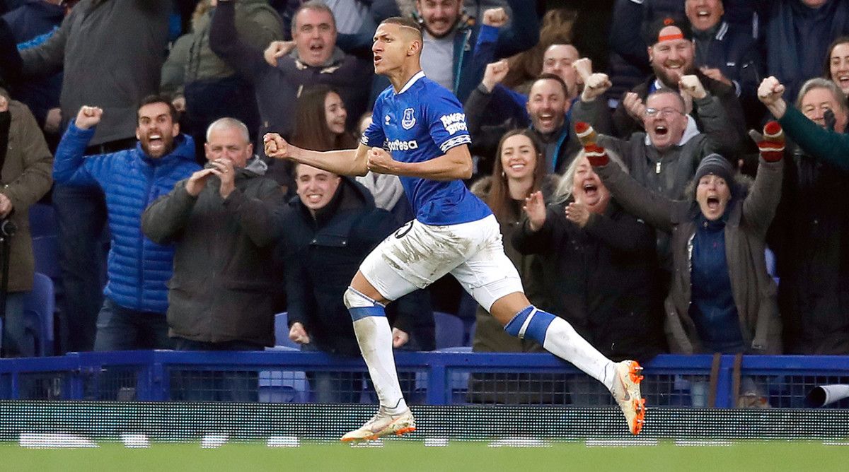 Watch: Chelsea's top-4 hopes hit with 2-0 loss at Everton in EPL ...
