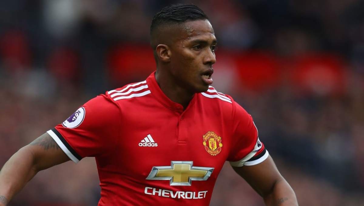 Man Utd to Decide Future of Club Captain Antonio Valencia by the End of ...