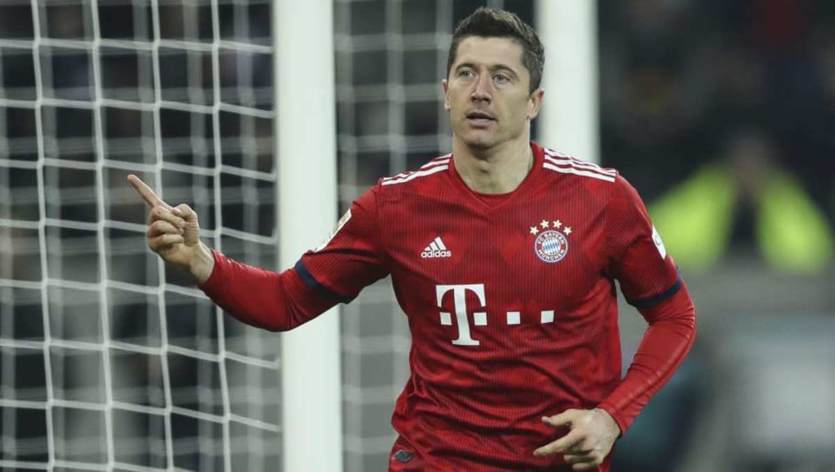 Robert Lewandowski Opens Up on Career Setbacks, Working With Jurgen ...