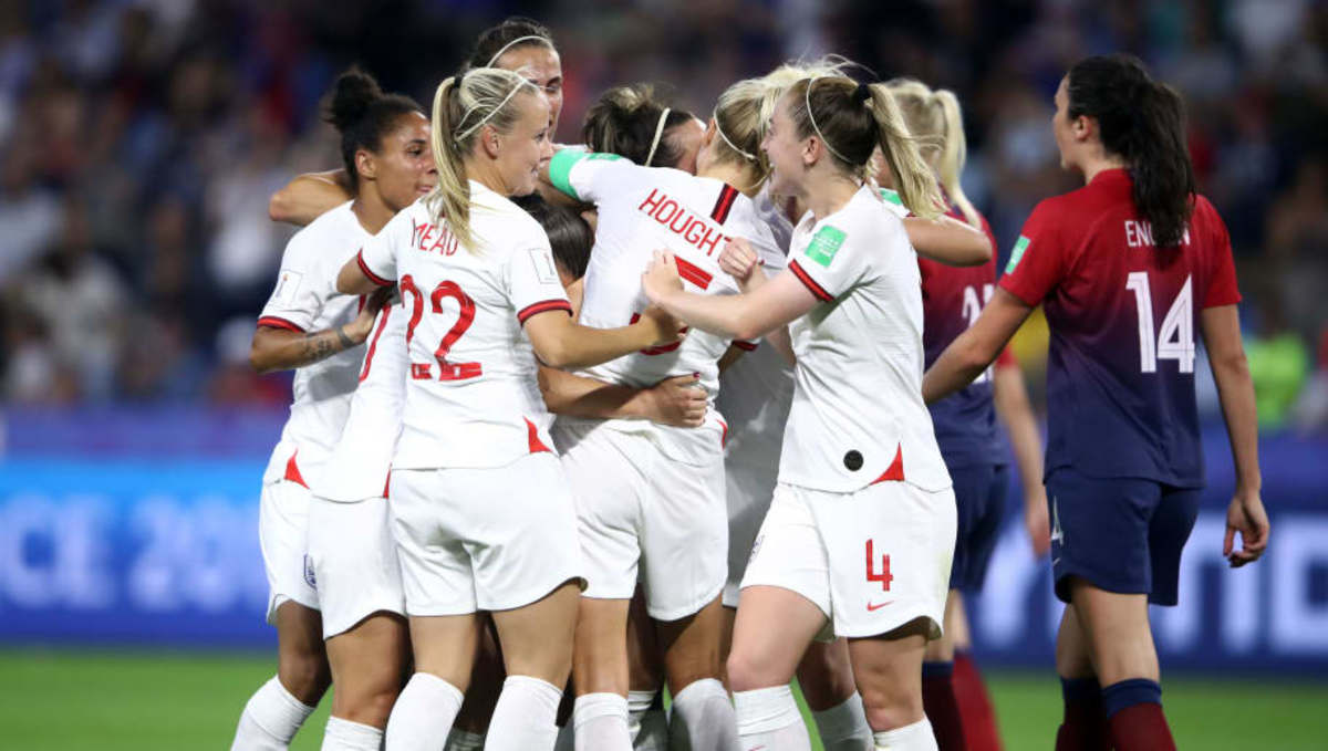 Phil Neville Names New Faces in 24-Strong England Women Squad - Sports ...