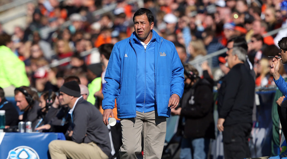 UCLA men's soccer coach Jorge Salcedo resigns amid admissions scandal ...