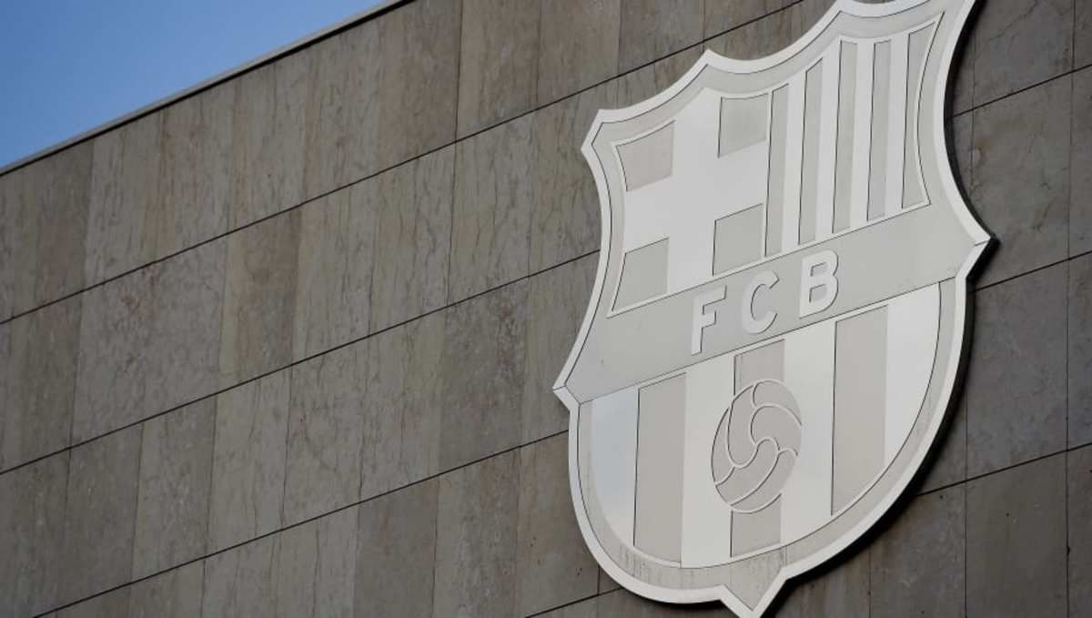 PHOTO: Barcelona Reveal Updated Design for Famous Club Crest - Sports ...