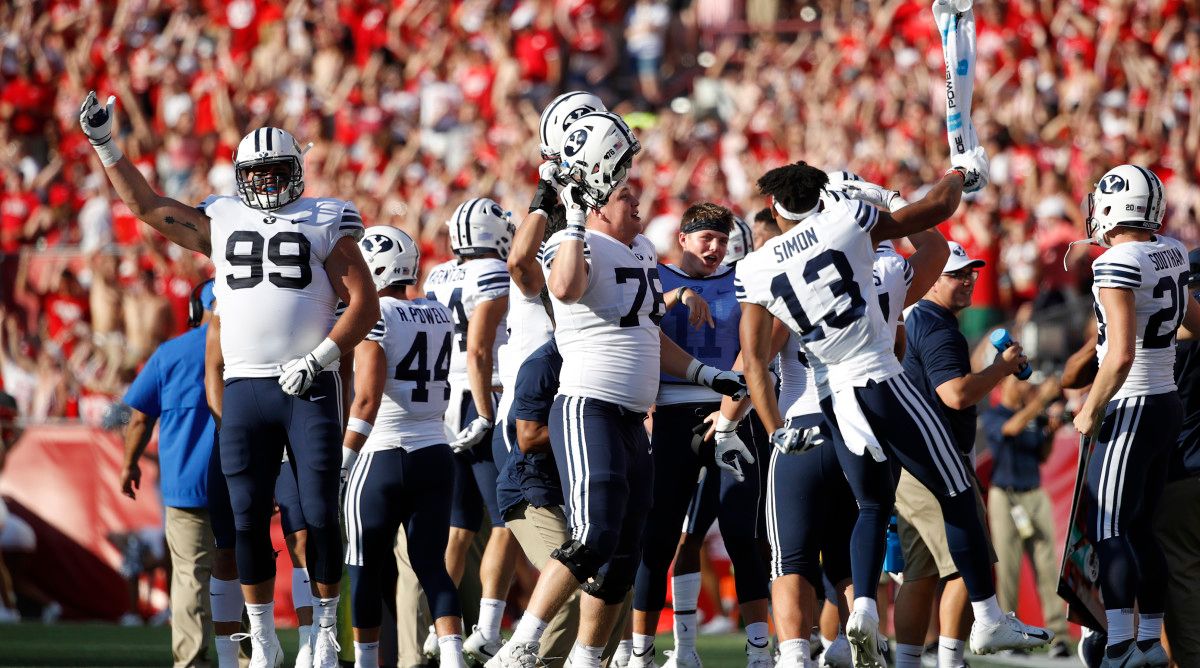 BYU dances to Jump Around after Wisconsin upset (Video) - Sports ...