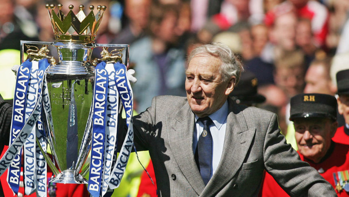 Former Chelsea Captain Roy Bentley Passes Away Aged 93 - Sports Illustrated