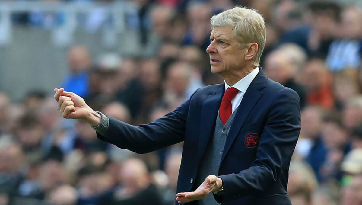 Outgoing Arsenal Boss Arsène Wenger Gives His '100% Backing' to Safe ...