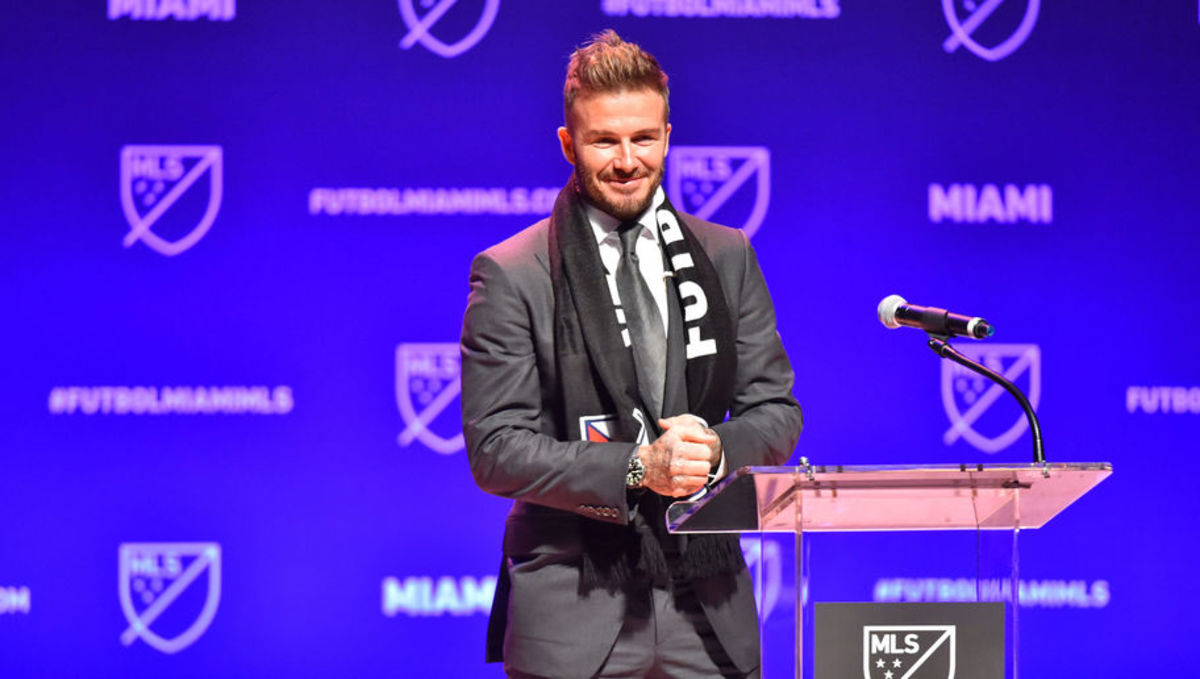 David Beckham Hails 'Astonishing' Alexis Sanchez Capture at Launch of ...