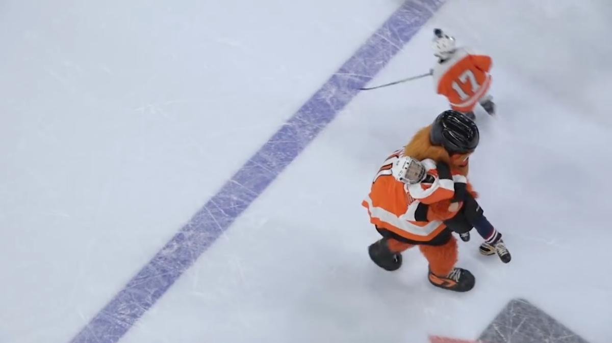 Gritty: Flyers mascot throws kid in penalty box (video) - Sports ...