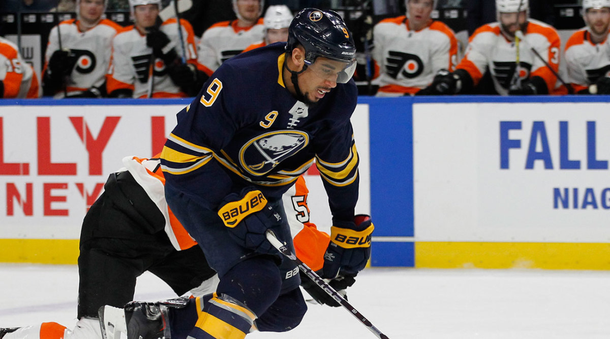 Evander Kane, Justin Falk get into it during Sabres pratice - Sports ...