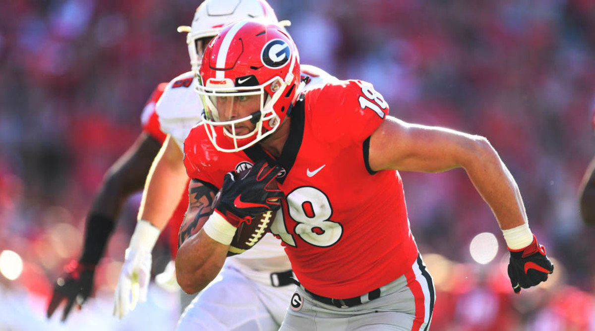 Georgia's scores lucky touchdown, extra point vs Tennessee - Sports ...