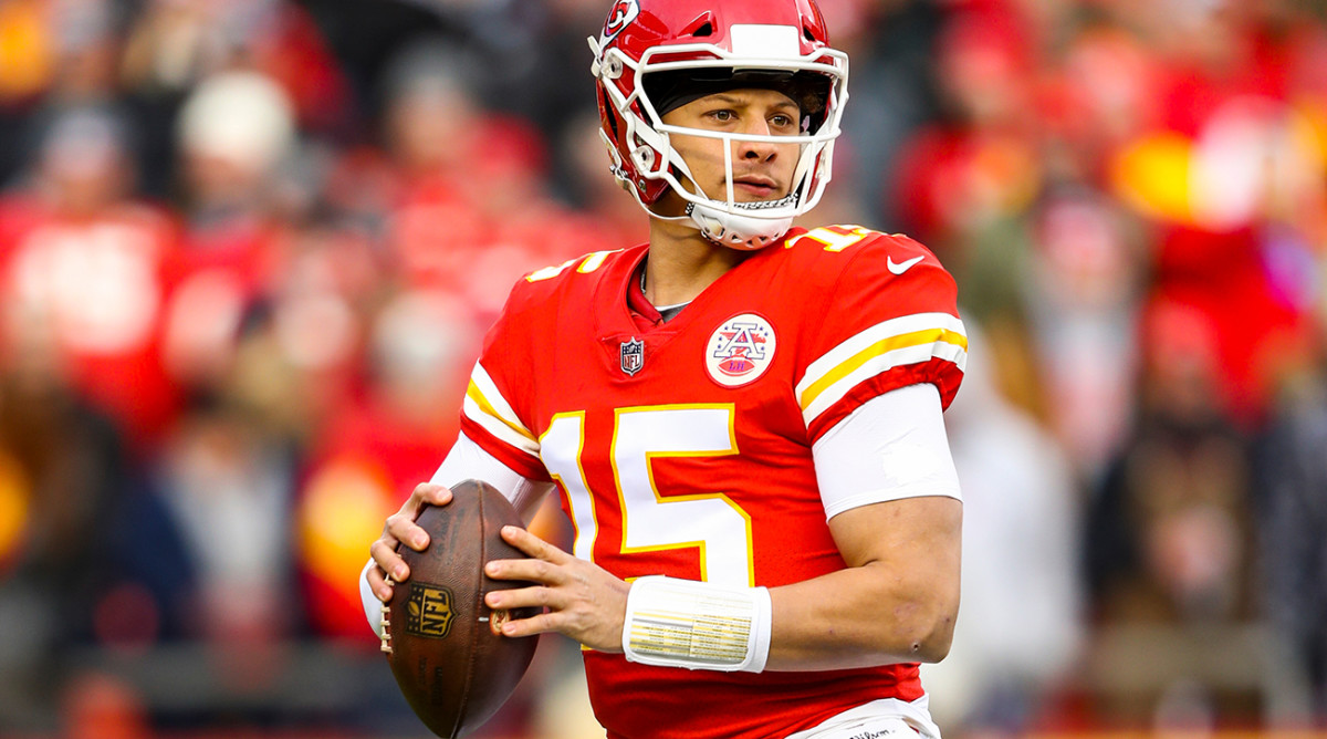 Chiefs QB Patrick Mahomes throws 50 touchdown passes in one season ...